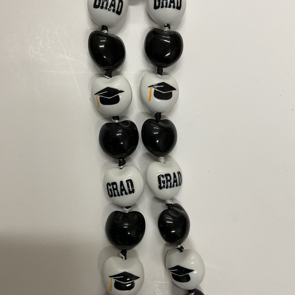Jewelry | Graduation Bead Necklace In Black And White New | Poshmark